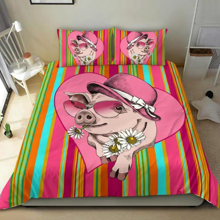 Very Cute Cartoon Pig Lady Wear Hat and Sunflower Bedding Set - Sand ...
