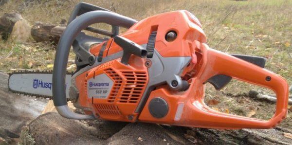 In-Depth Husqvarna 562XP Chainsaw Review with Pros & Cons - Sand Creek Farm